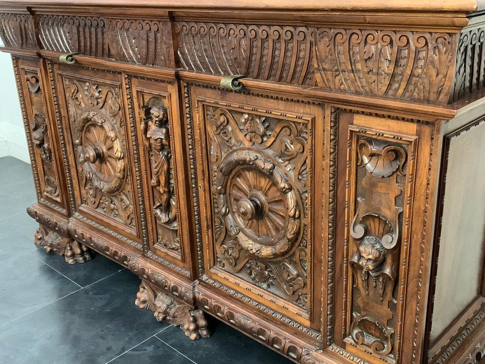 Florentine Renaissance Credenza, 1890s for sale at Pamono