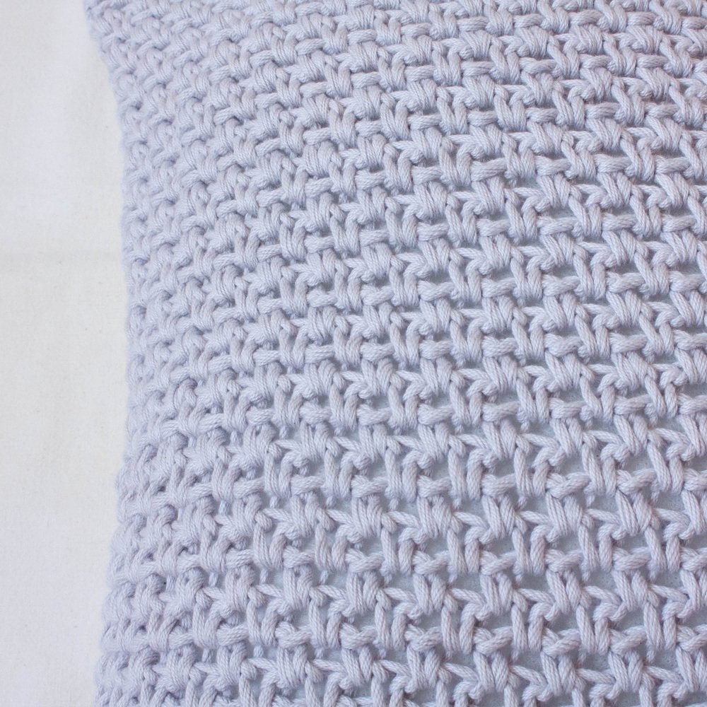 Coussin Textures en Crochet Fait Main Lilas par Com Raiz en vente sur ...