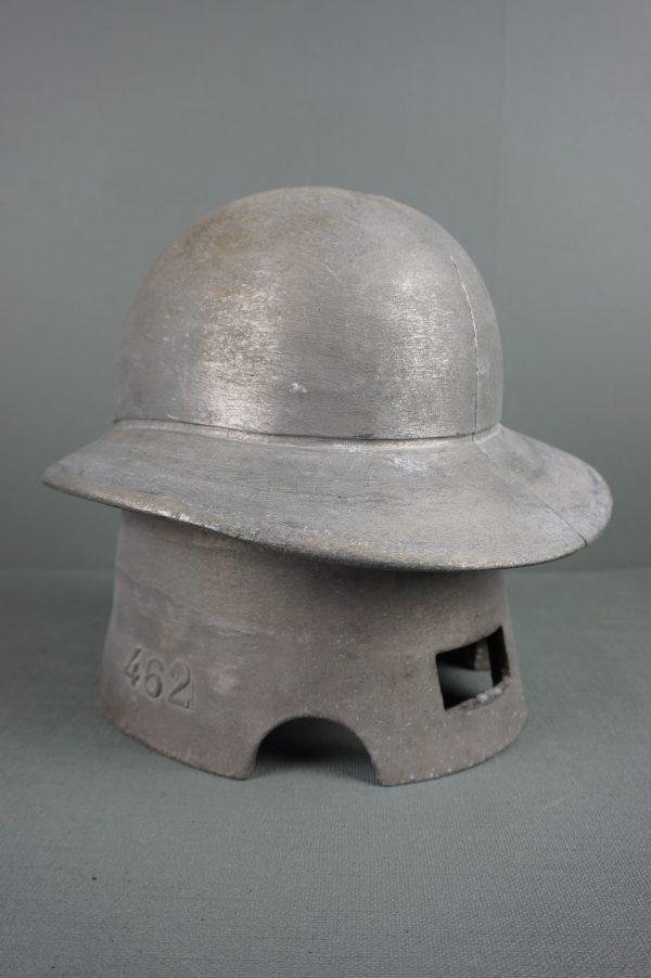 Große dekorative Hutform bei Pamono kaufen