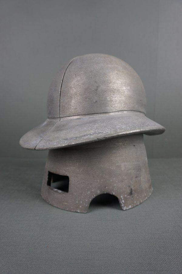 Große dekorative Hutform bei Pamono kaufen