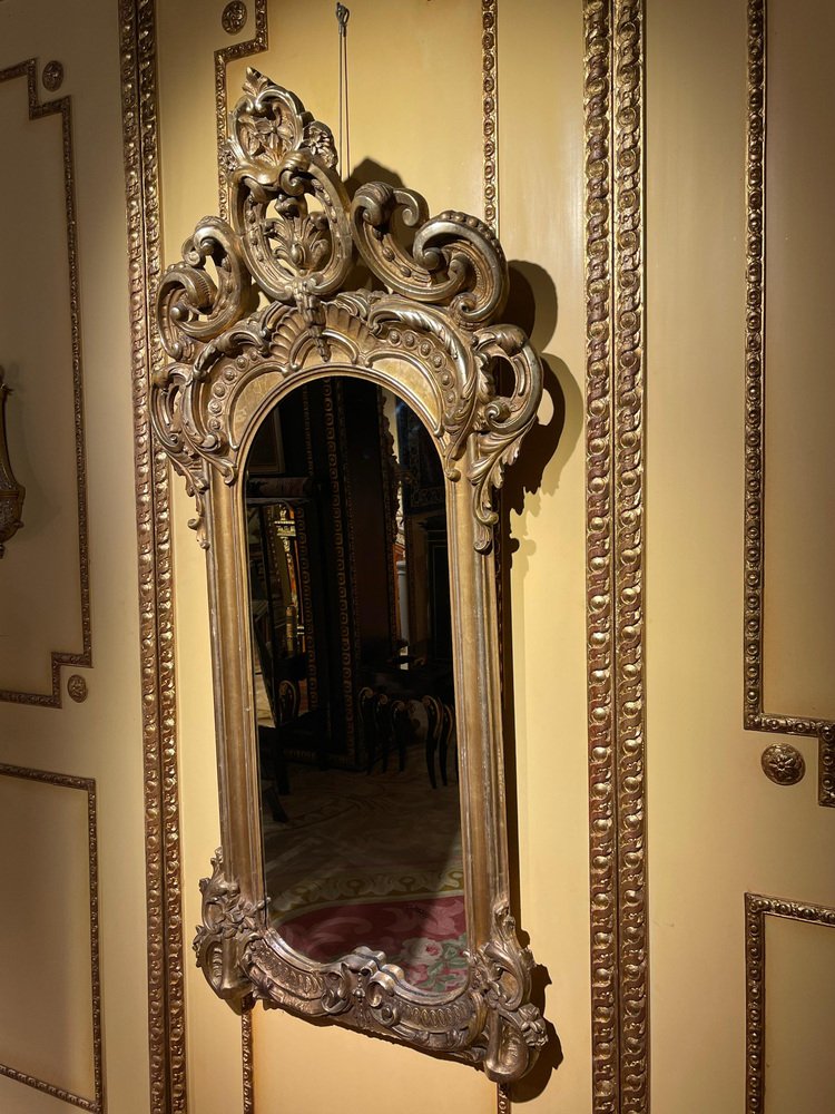 Napoleon III Gilt Parlor Wall Mirror for sale at Pamono