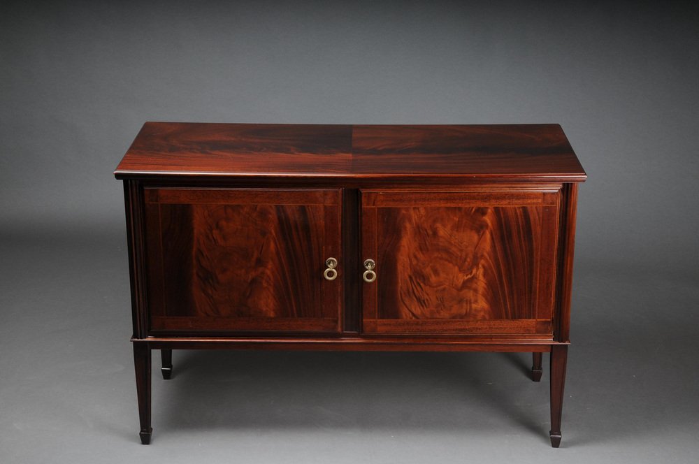 English Sideboard, 20th Century for sale at Pamono