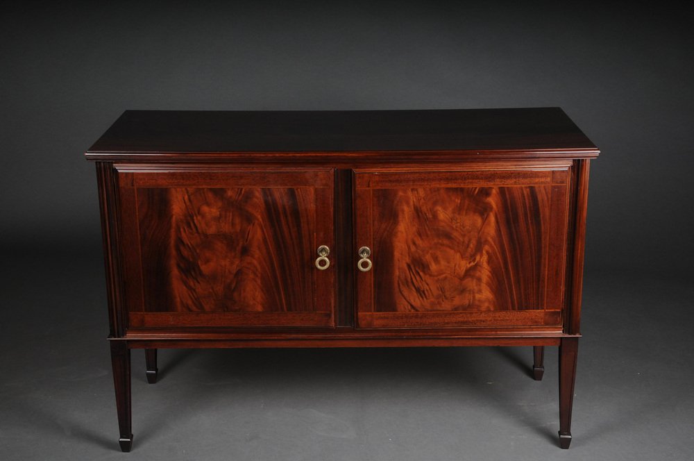 English Sideboard, 20th Century for sale at Pamono