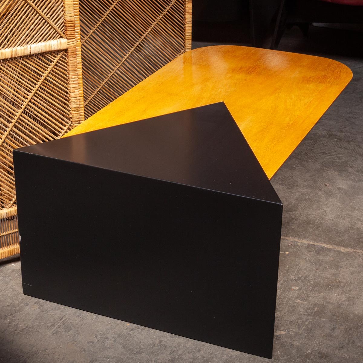 Postmodern Coffee Table, 1980s for sale at Pamono