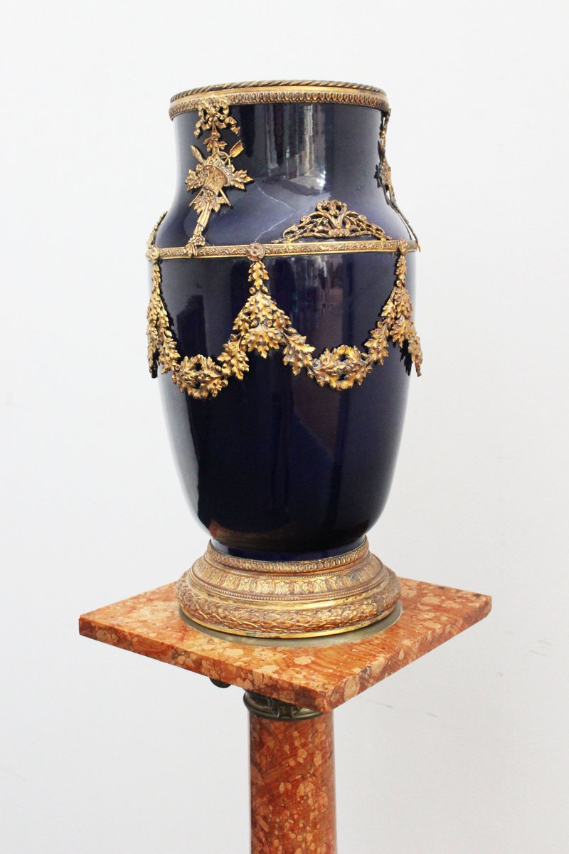 Französische Napoleon III Vase aus rotem Marmor, 2er Set bei Pamono kaufen