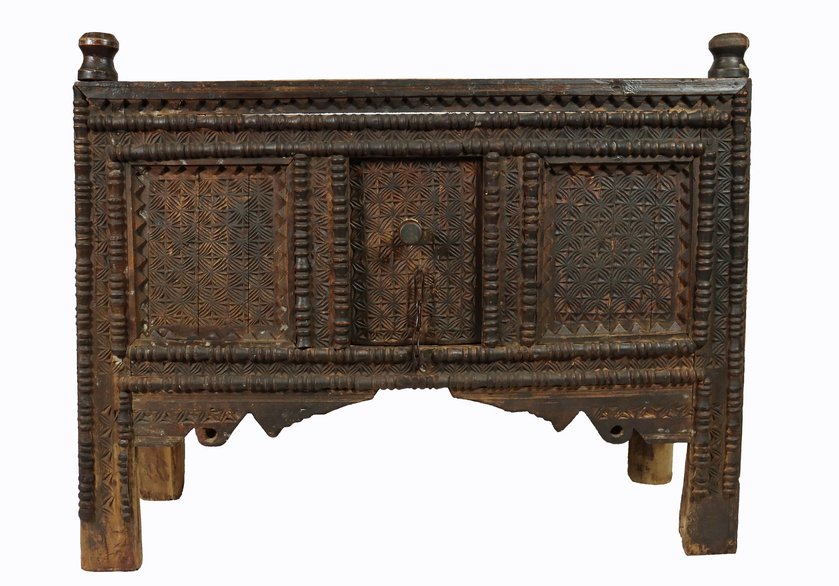 Antique Nomadic Turkmen Yurt Treasure Dowry Chest for sale at Pamono