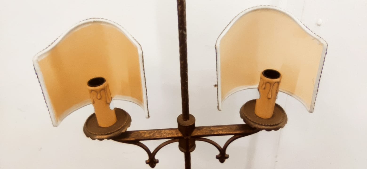 Medieval Table Lamp in Hammered Brass for sale at Pamono