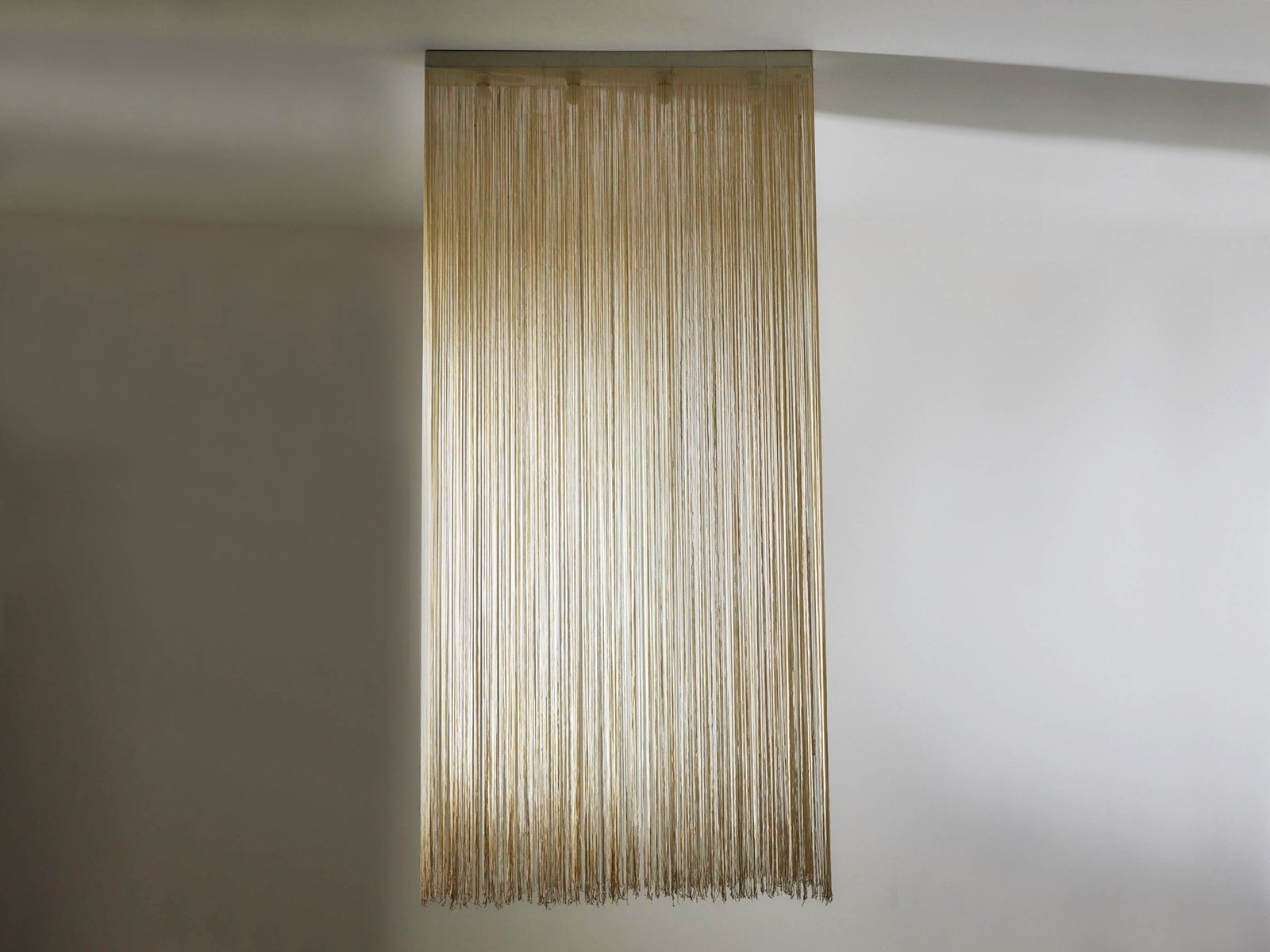 Plafonnier Garbo Straight String par Mariyo Yagi pour Sirrah, Italy ...