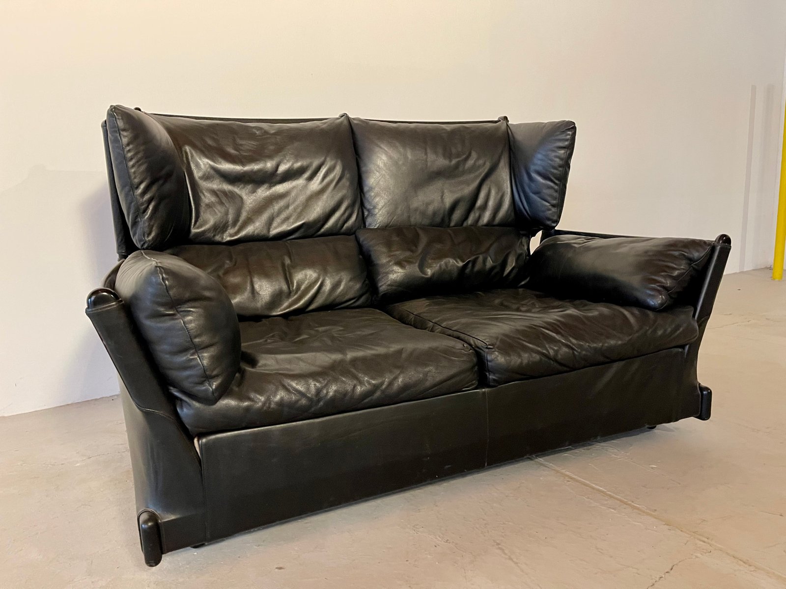 Italienische Postmoderne Viola Damore Sessel von Piero Martini für ...