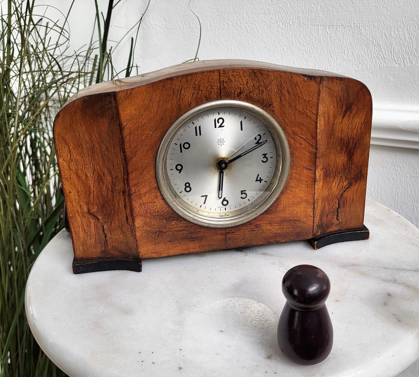 Italian Art Deco Walnut Veneer Mantel or Table Clock from Junghans ...
