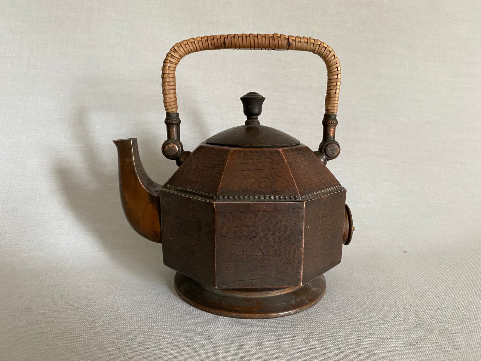 P-139 Kettle by Peter Behrens for Aeg for sale at Pamono