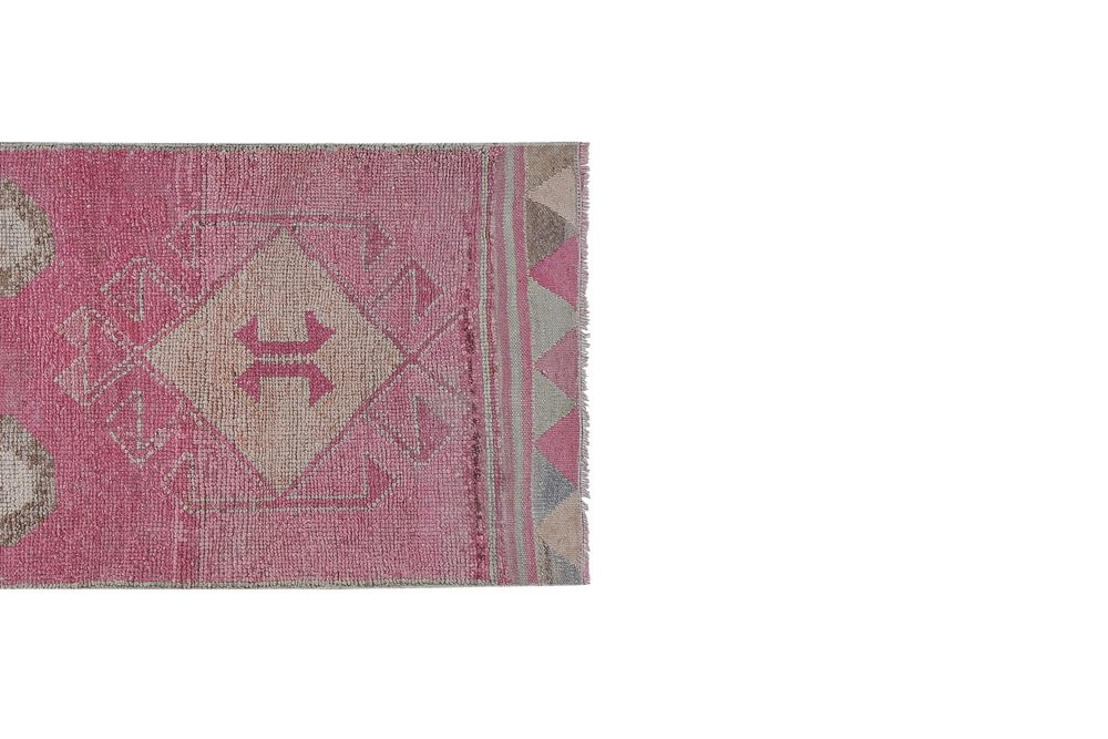 Handknotted Pictorial Rug with Human Motif for sale at Pamono