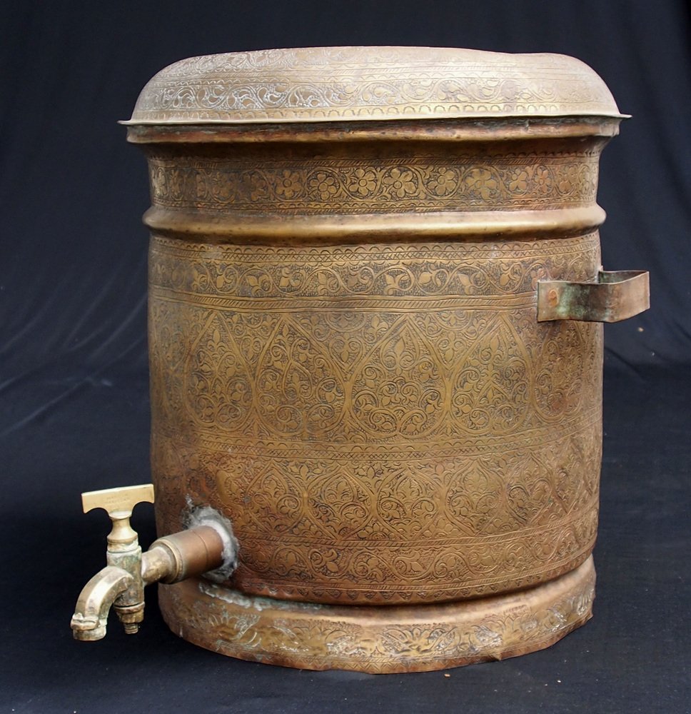 Large Antique Islamic Engraved Brass Bucket, 1920s for sale at Pamono