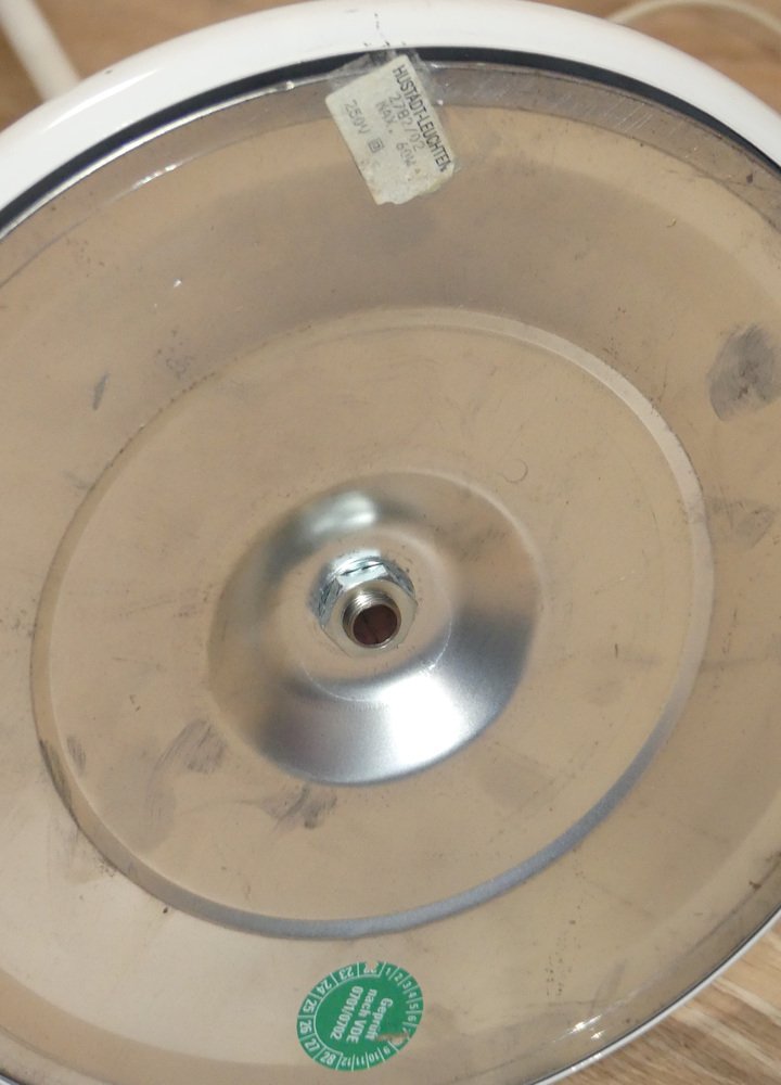 Filigrane weiße Studio Stehlampe aus Metall von Hustadt Leuchten ...