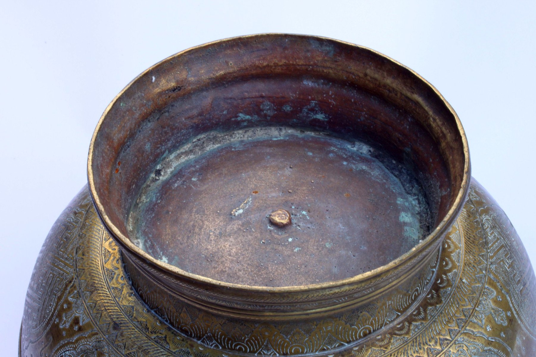 Indonesian Brass Bokor Bowl, 1800s for sale at Pamono