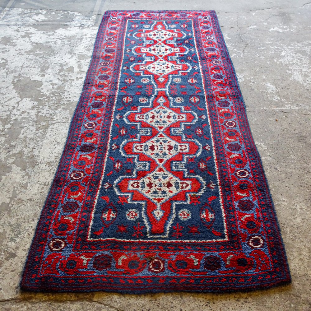 Vintage Middle Eastern Rug in Wool for sale at Pamono