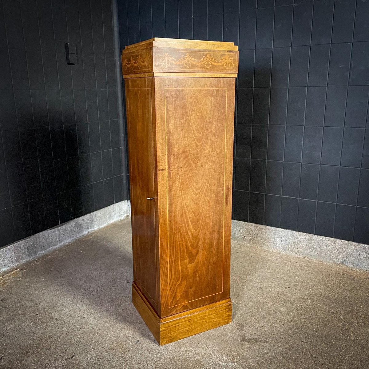 Colonne / Placard Style Empire en vente sur Pamono