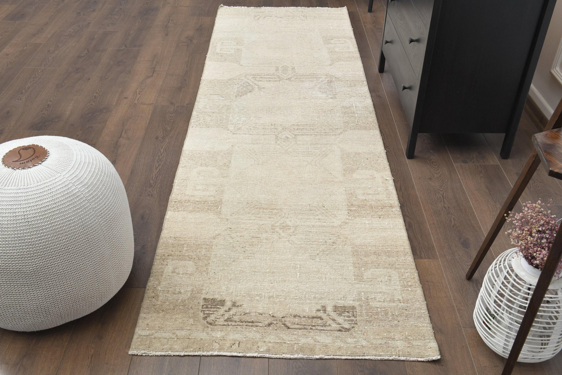 Vintage Turkish Beige Tan Wool Oushak Runner Rug, 1960s for sale at Pamono
