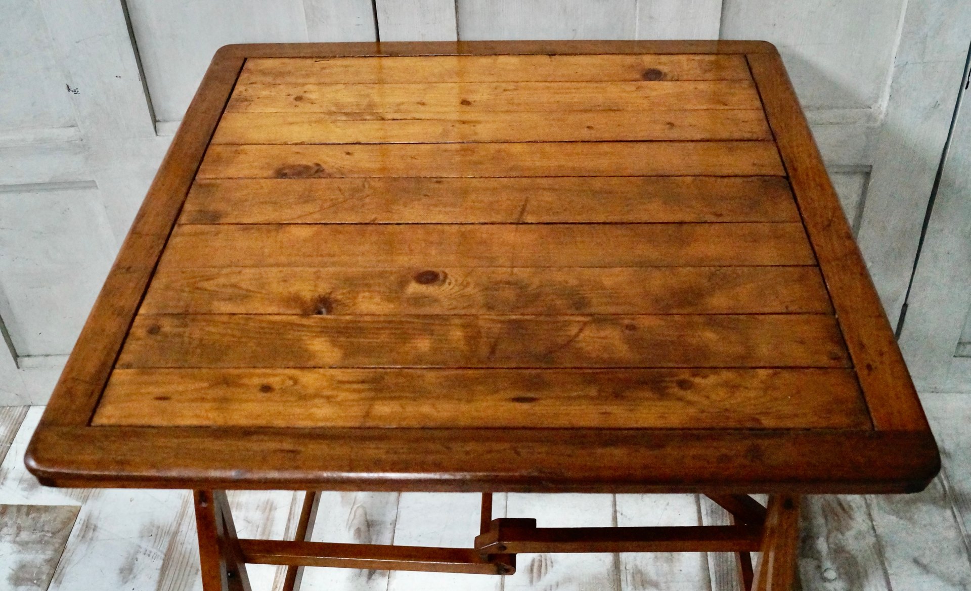 Pine Campaign Field Table, 1900s for sale at Pamono