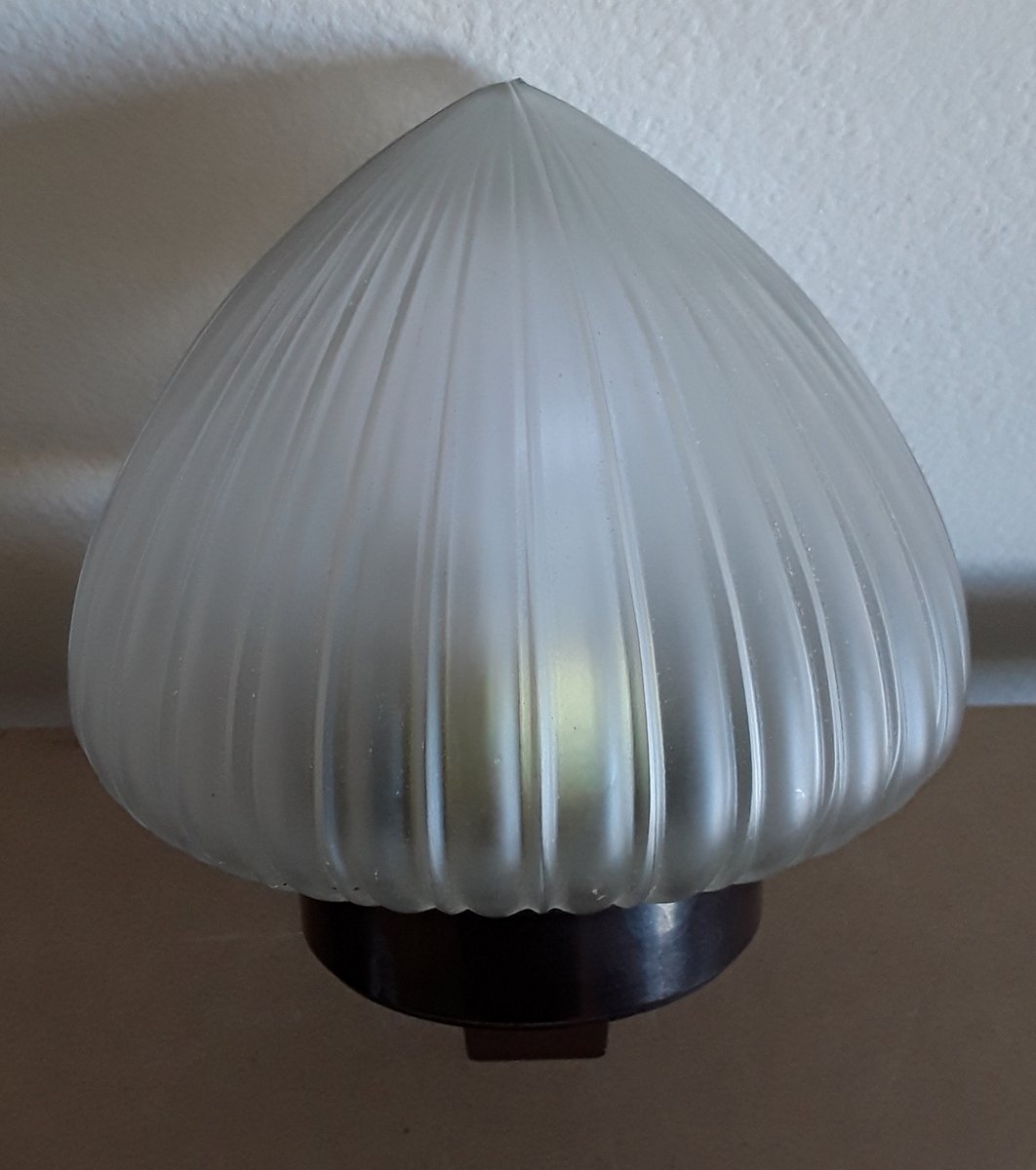 German Art Deco Wall Lamp with Brown Bakelite Mounting & Relief Glass ...