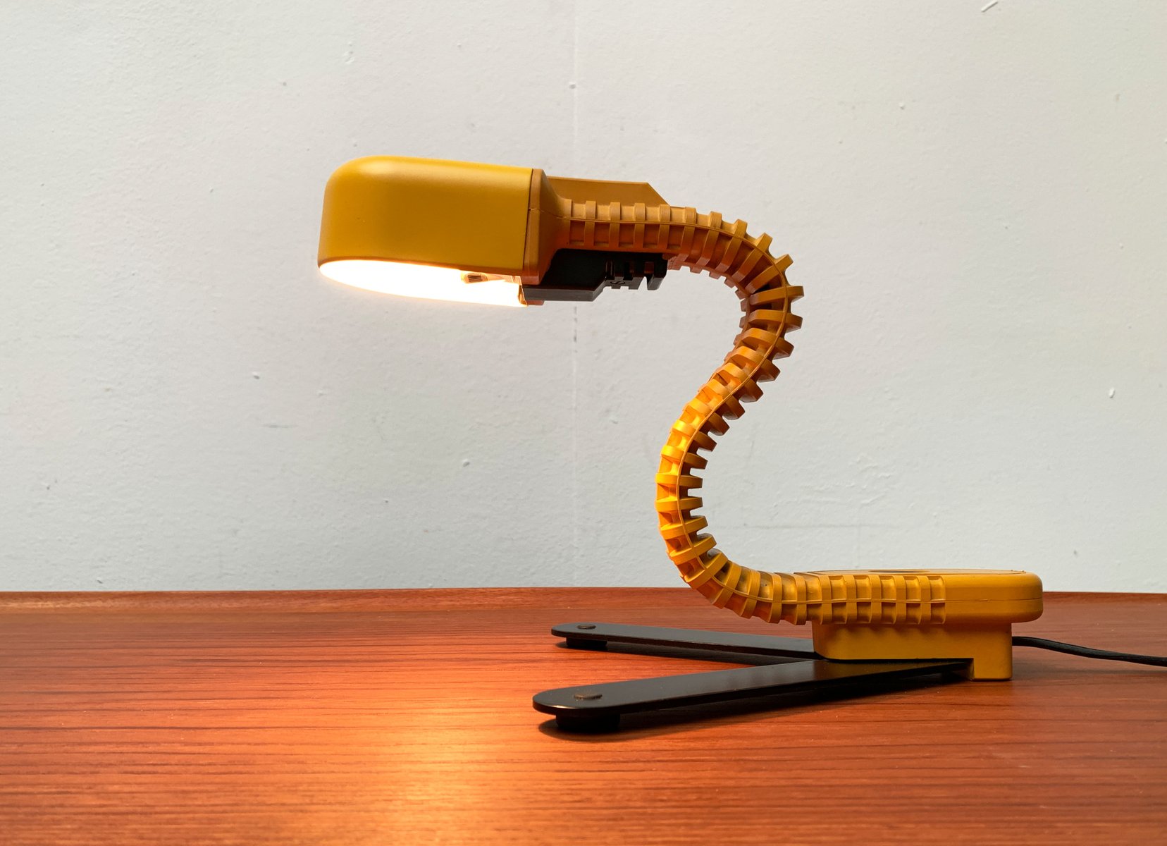 Vintage Space Age Cobra Table Lamp by Masayuki Kurokawa for Staff ...