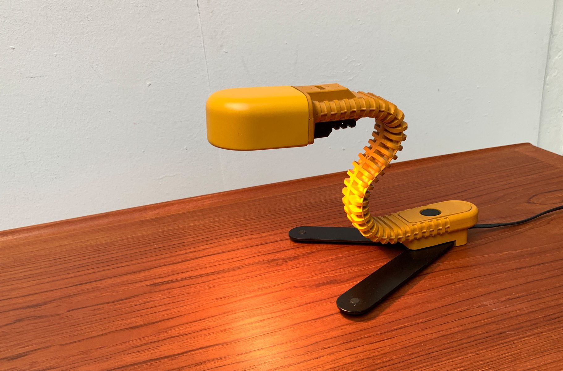 Vintage Space Age Cobra Table Lamp by Masayuki Kurokawa for Staff ...