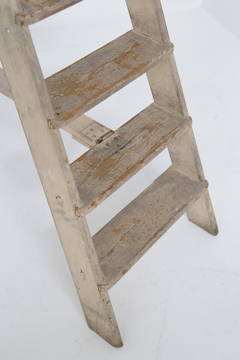 Antique Italian Beige Wood Ladder, 1920s for sale at Pamono