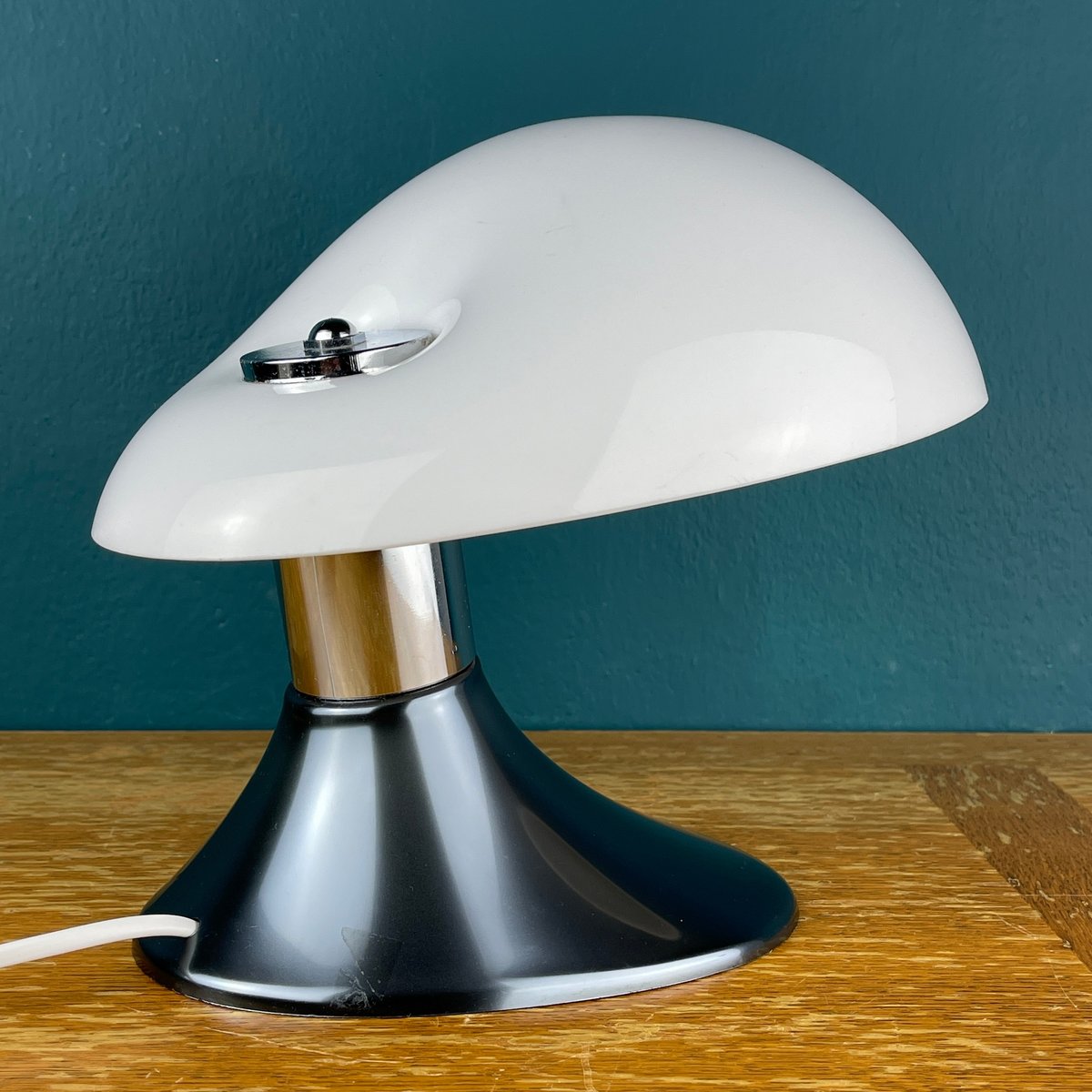 Cobra Table Lamp attributed to Guzzini, Italy, 1960s for sale at Pamono