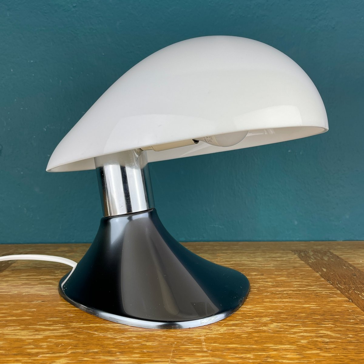 Cobra Table Lamp attributed to Guzzini, Italy, 1960s for sale at Pamono