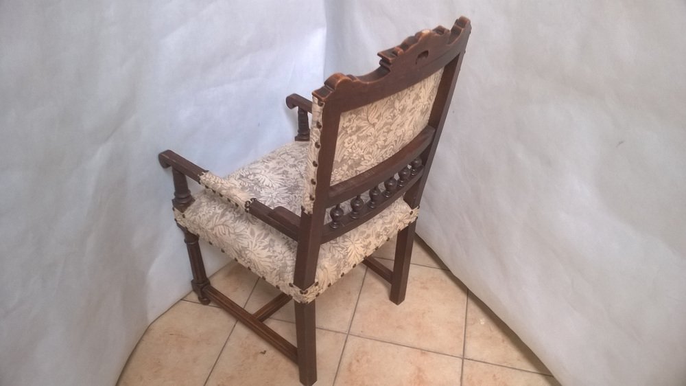 Small 19th Century Oak Throne Chair with Armrests, 1890s for sale at Pamono