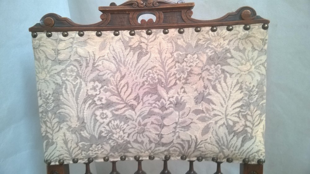 Small 19th Century Oak Throne Chair with Armrests, 1890s for sale at Pamono