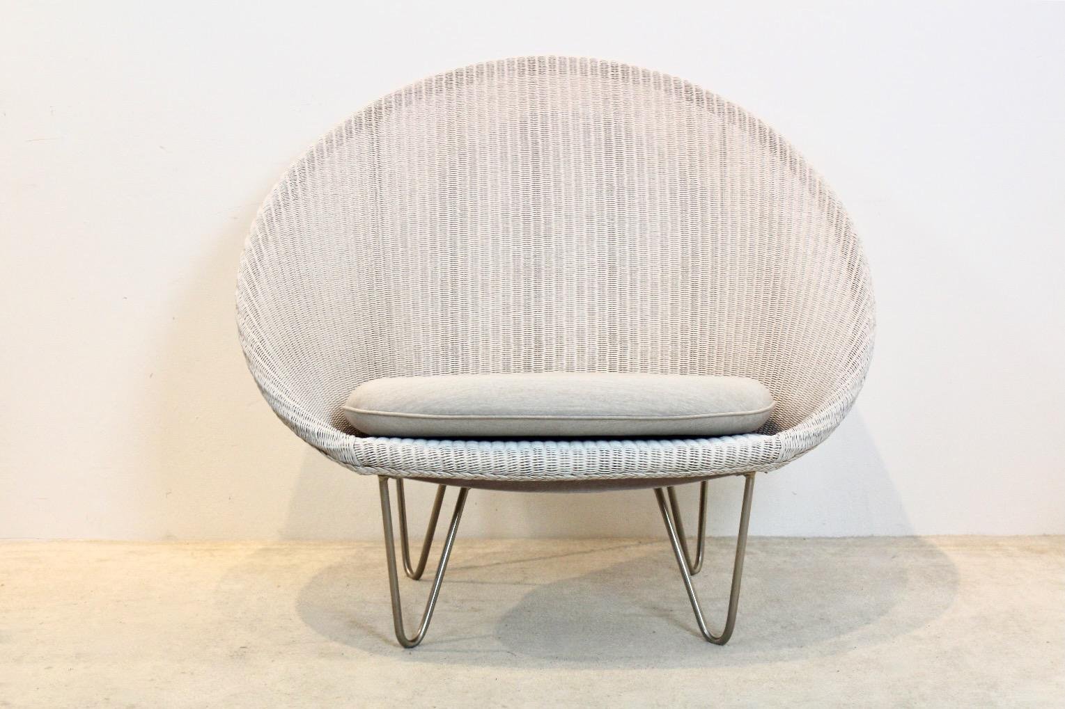 White Grey Lloyd Loom Lounge Chair for sale at Pamono