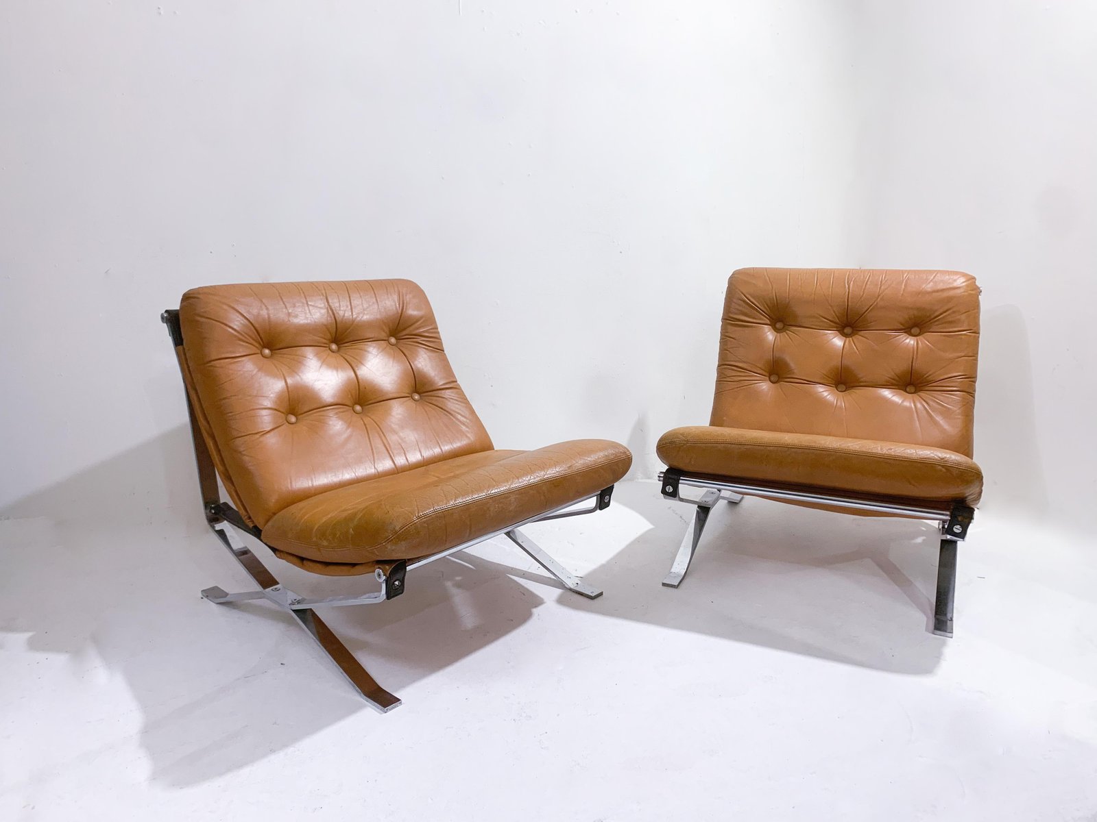 Italienische Mid-Century Modern Ledersessel von MIM Roma, 1960er, 2er ...