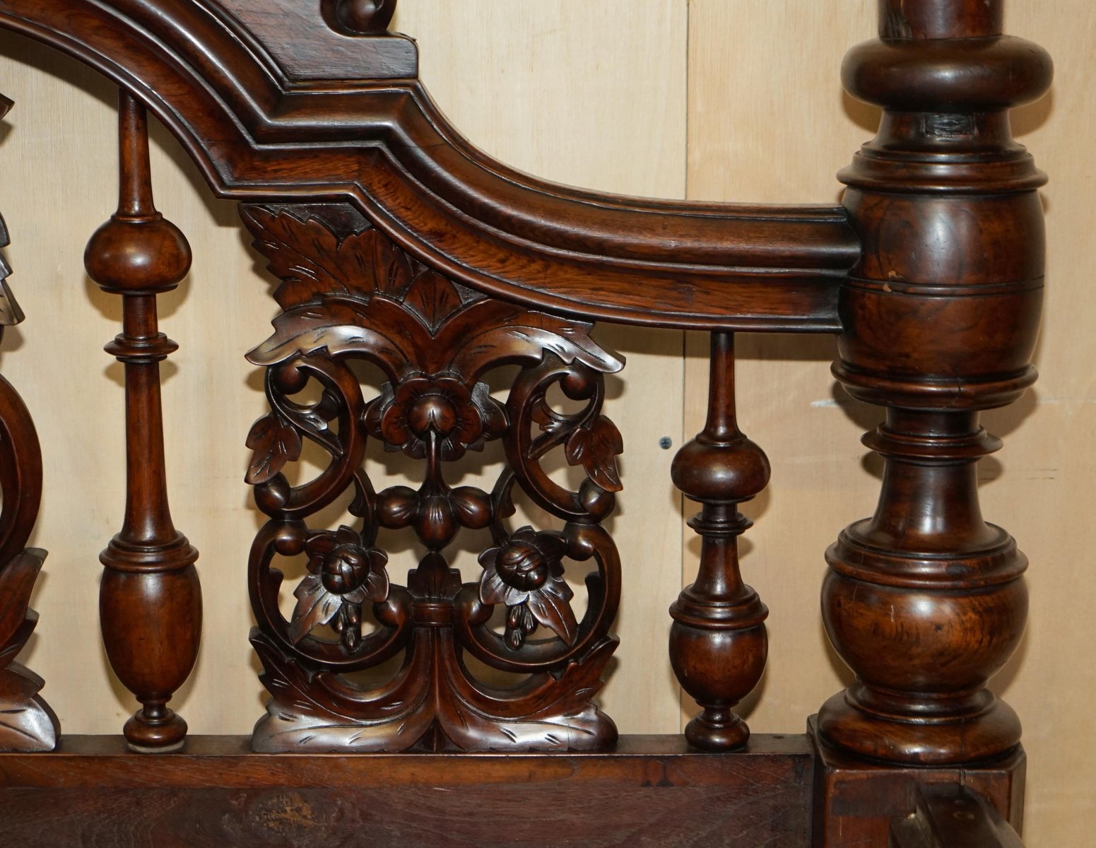 Carved 4-Poster Bed, 1780s for sale at Pamono