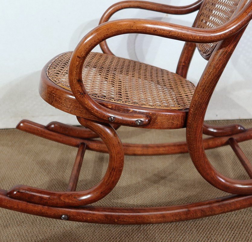 Modell 12331 Schaukelstuhl für Kinder aus Buche von Michael Thonet für Thonet, 1910er bei Pamono ...