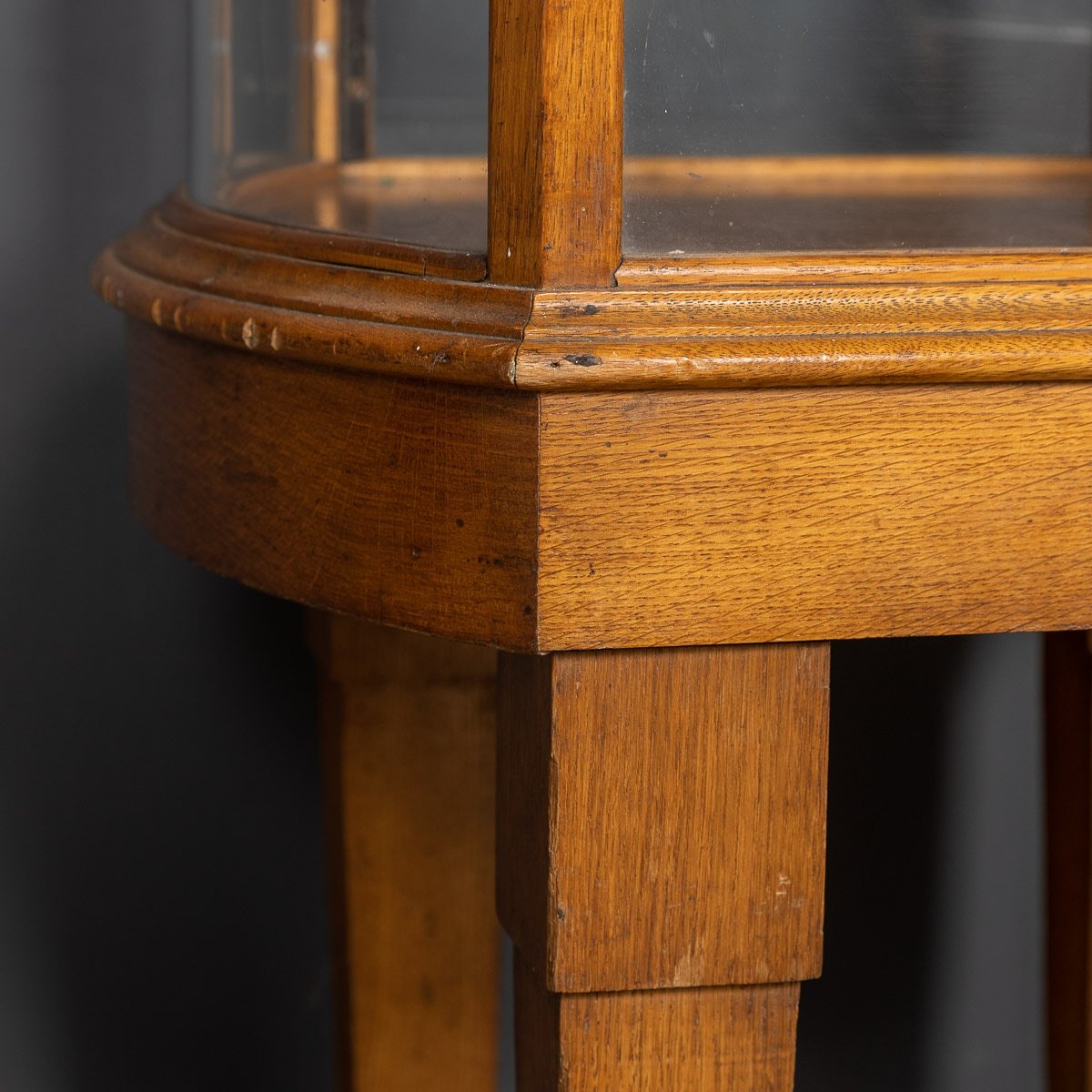 Art Deco English Display Cabinet, 1920s for sale at Pamono