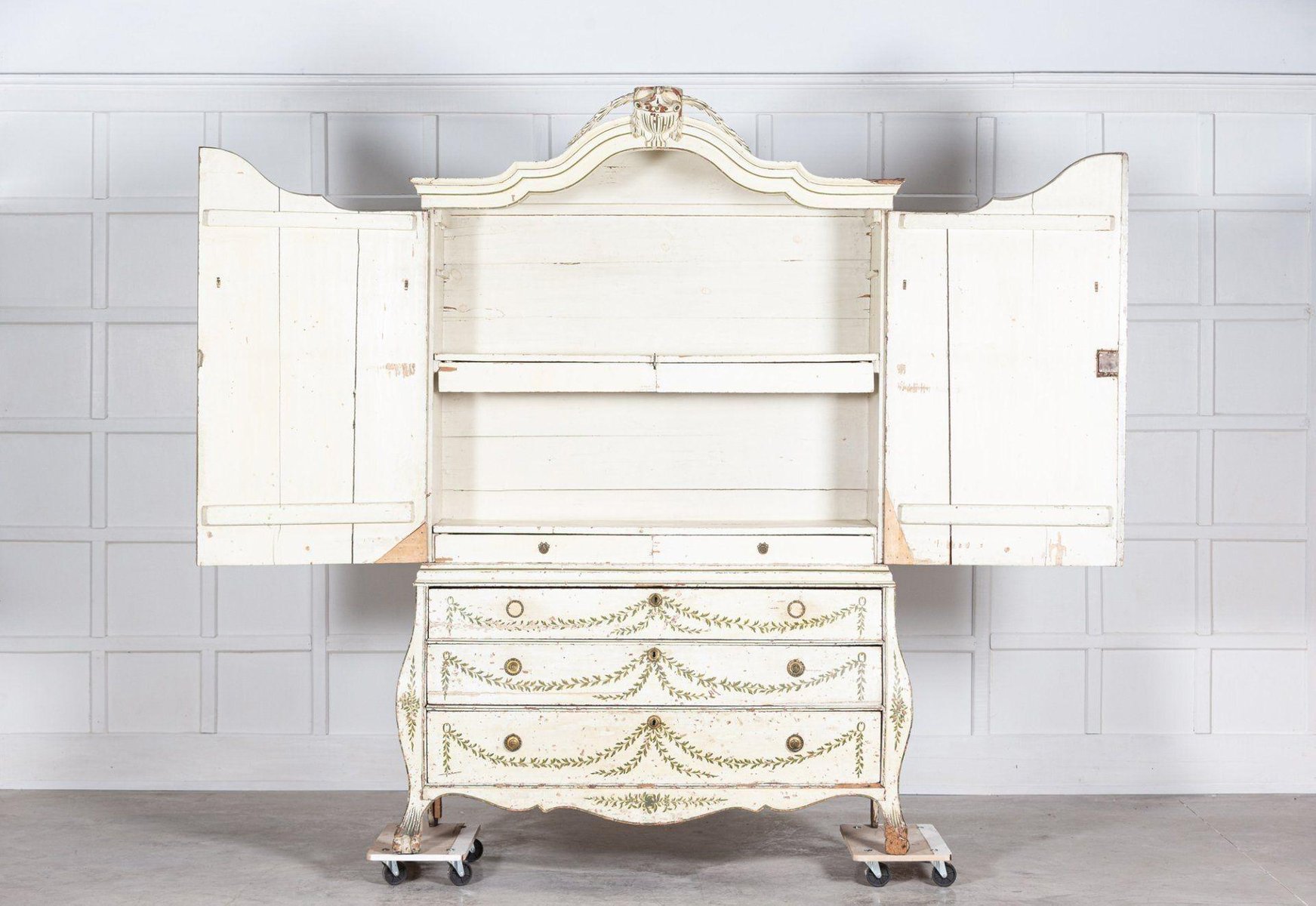18th Century Dutch Painted Linen Press, 1750s for sale at Pamono