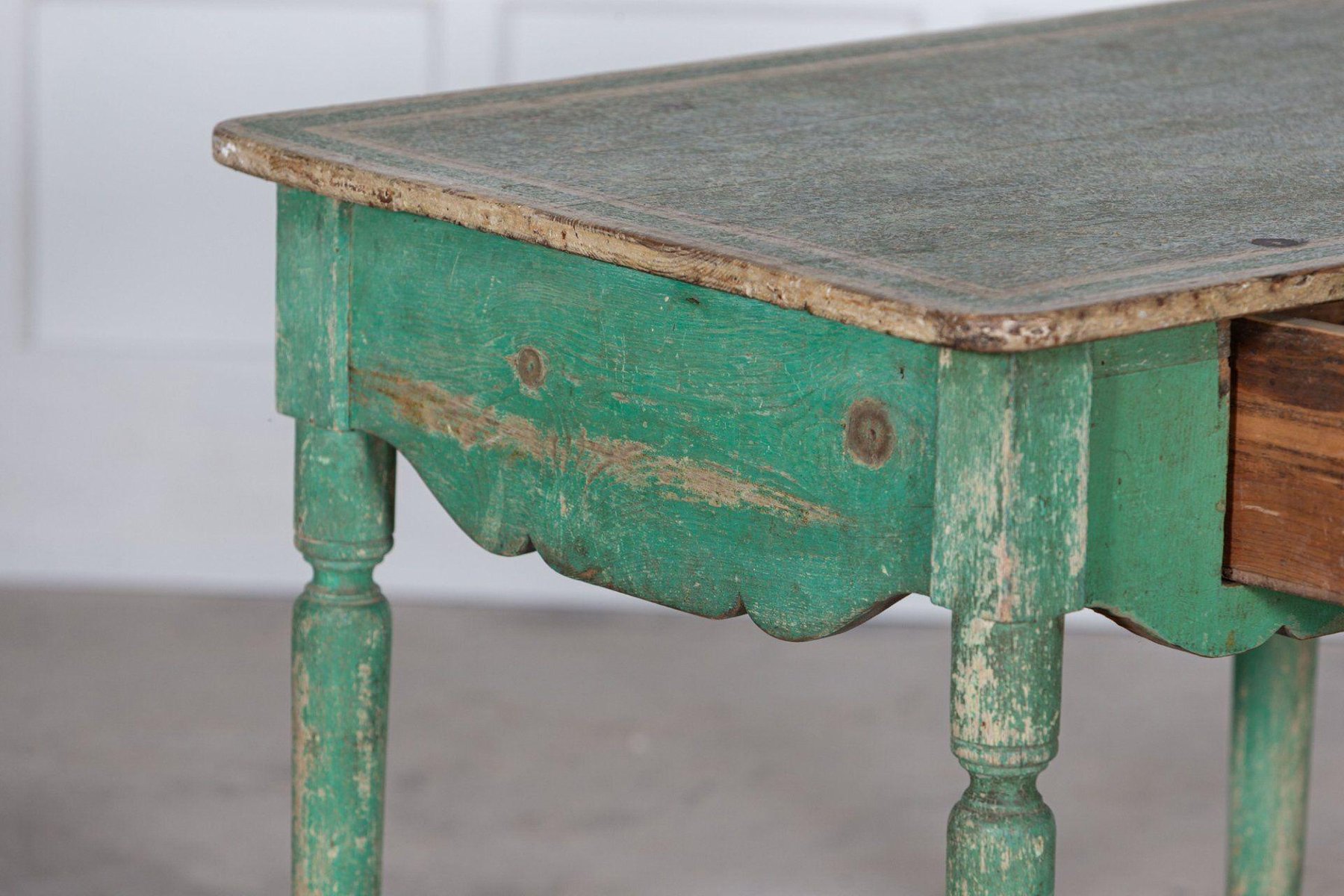 19th Century Scandinavian Green Painted Desk, 1820s for sale at Pamono