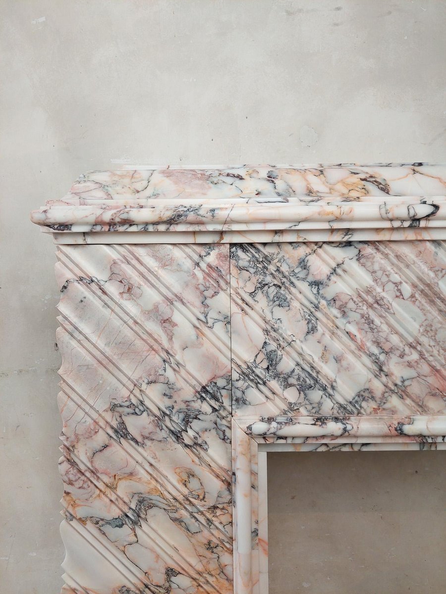 Großer antiker Art Deco Kamin aus Marmor, 1890er bei Pamono kaufen