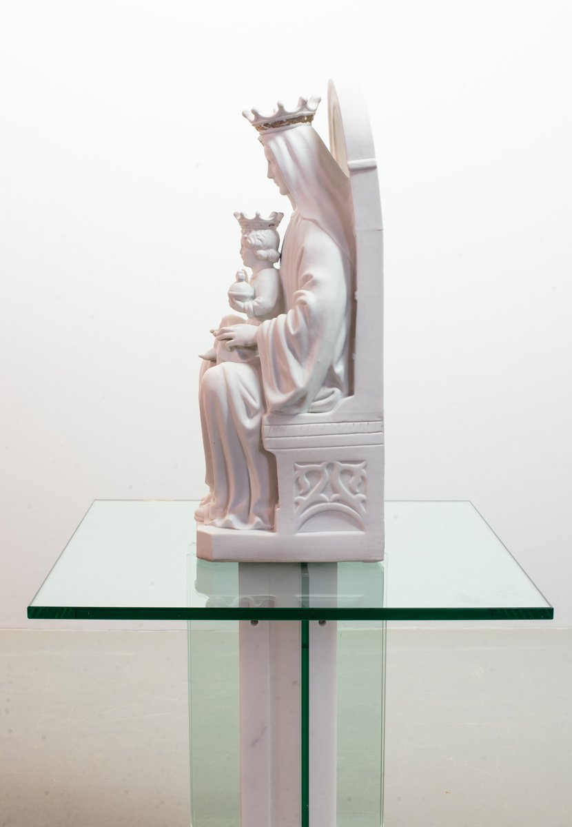 Große religiöse Mutter-Kind-Statue aus Biskuitporzellan, 1800er bei ...
