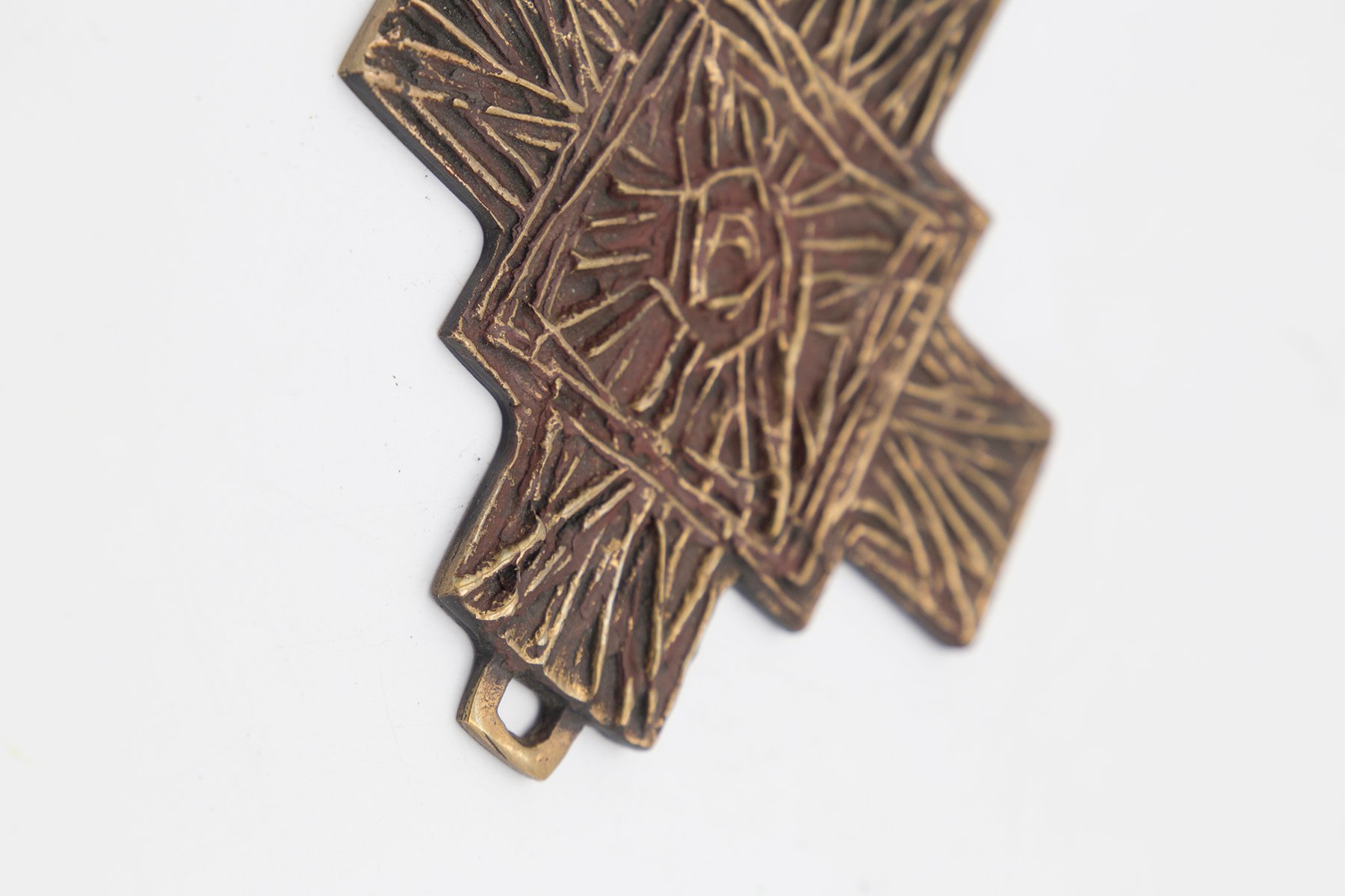 Croce in ottone di Arnaldo Pomodoro e Giò Pomodoro per Galleria ...