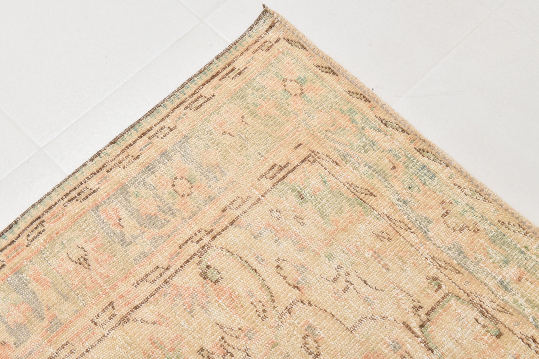 Vintage Pastel Rug in Wool & Cotton for sale at Pamono