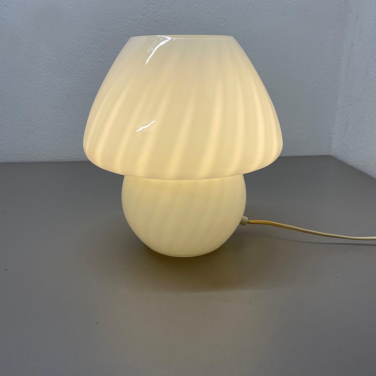 Murano Glass Mushroom Table Light by Vetri Murano, Italy, 1970s for ...