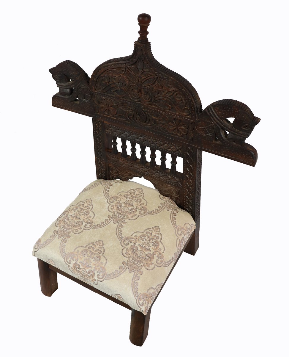 Vintage Hand Carved Cedar Pida Lower Chair, 1970s for sale at Pamono