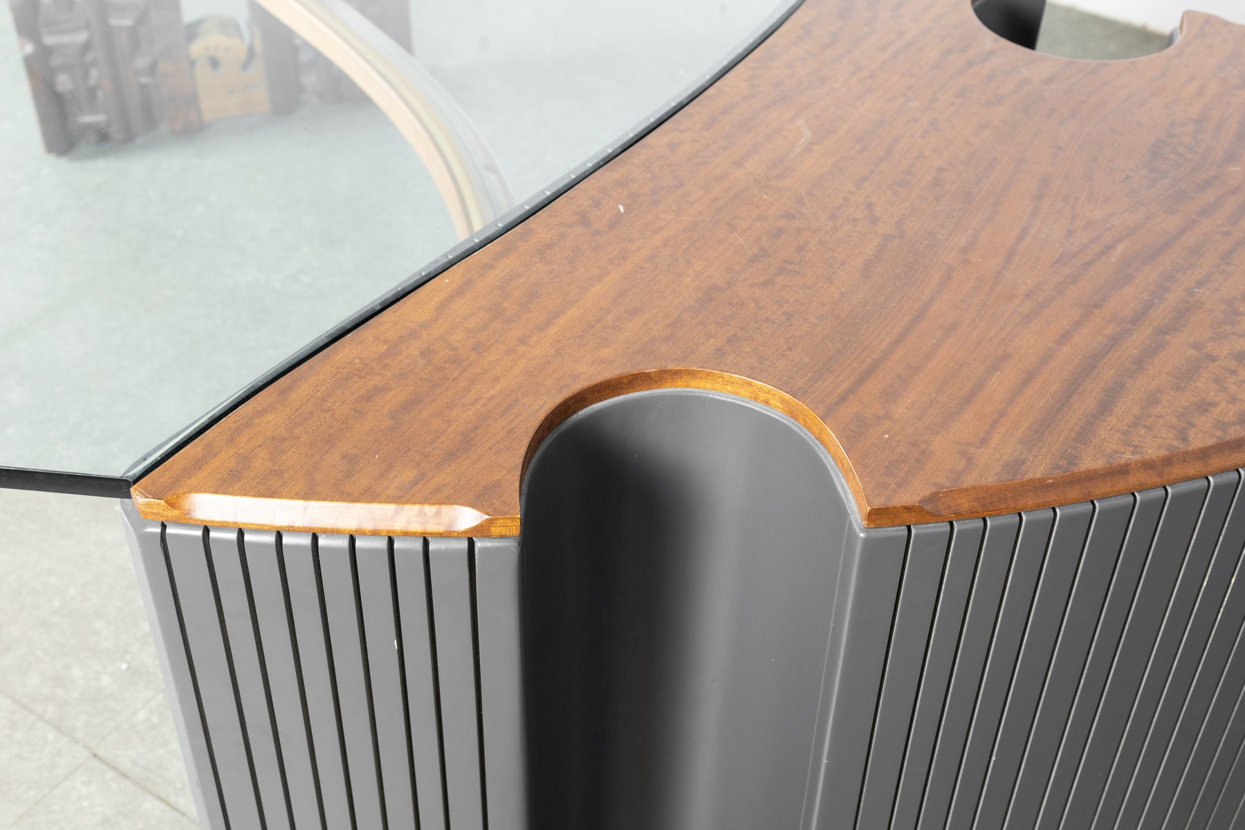 Sculptural Desk by Gianni Pinna, 1996 for sale at Pamono