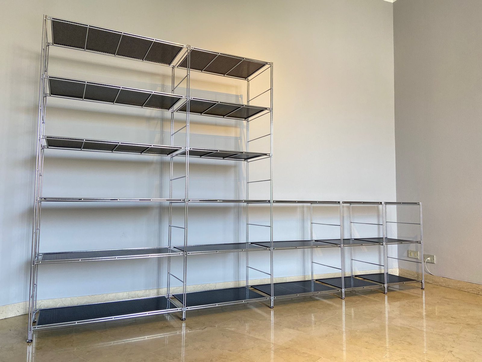 Modulares Bücherregal aus Metall, Italien, 1970er bei Pamono kaufen
