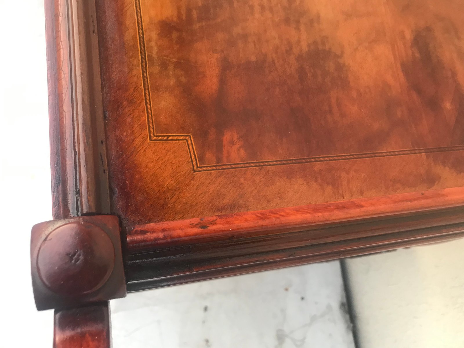 Mobile bar su ruote con intarsi, anni '50 in vendita su Pamono