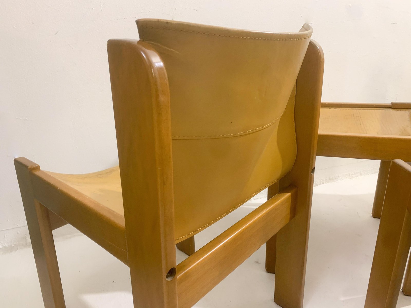 Mid-Century Modern Stühle aus Leder & Holz, Italien, 1970er, 6er Set ...