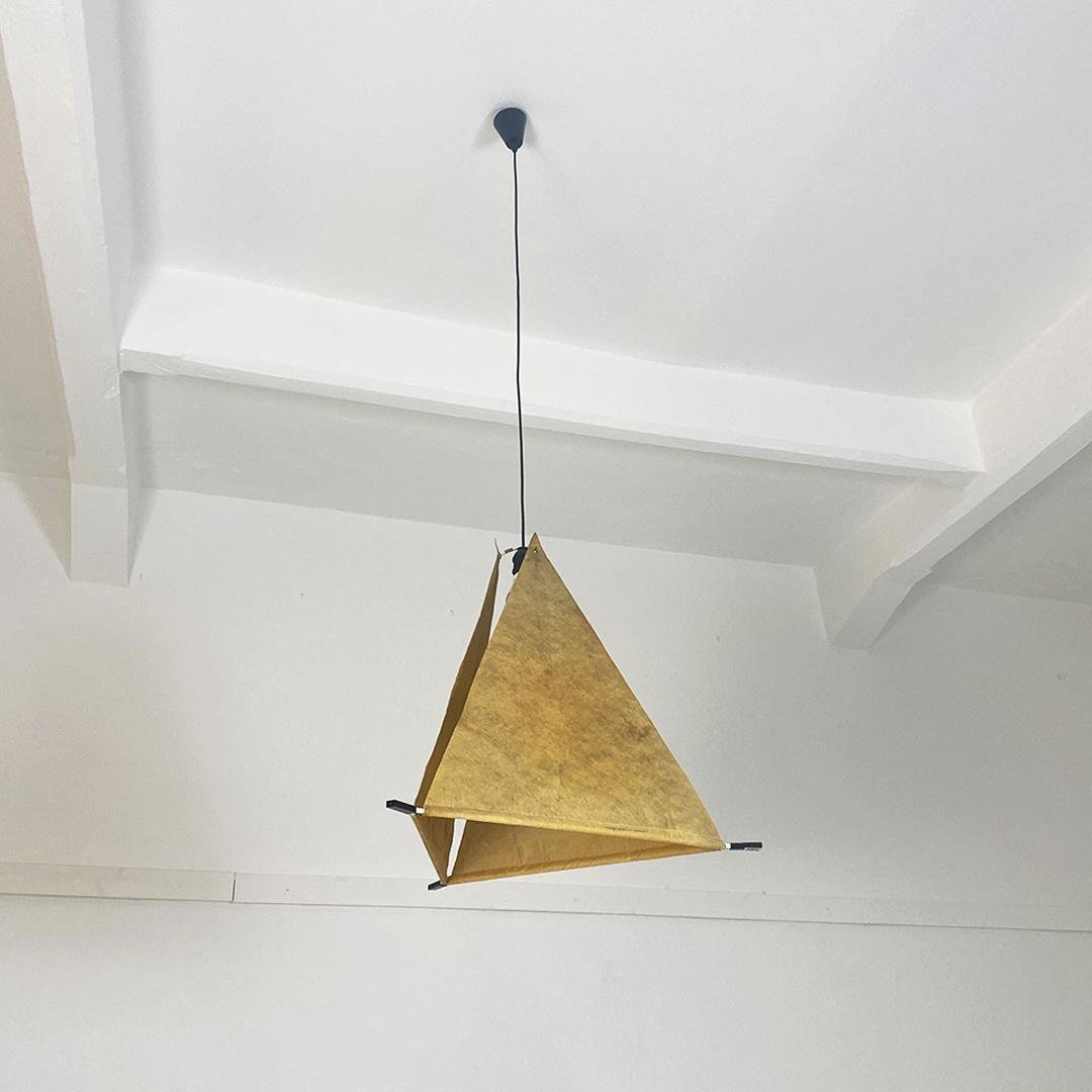 Italienischer Mid-Century Modern Pyramid Metall & Pergament ...