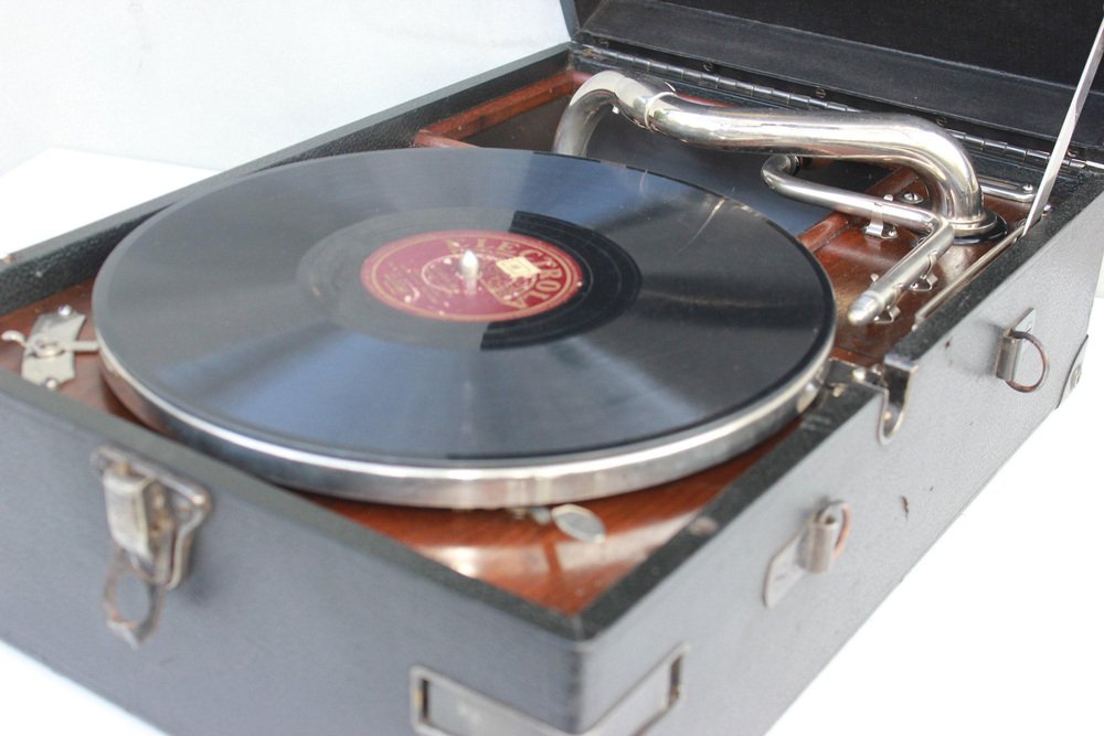 Antiker Grammophon mit Kurbel Electrola Plattenspieler, Deutschland, 1890er bei Pamono kaufen